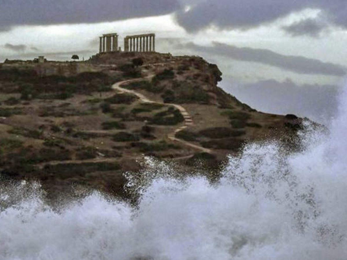Η «Ελπίδα» έφτασε στο Σούνιο – Οι πρώτες νιφάδες στο Ναό του Ποσειδώνα ...