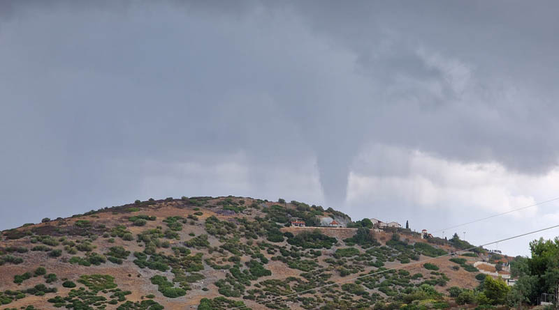 Ανεμοστρόβιλος στο Λαύριο (Βίντεο) | Apotypomata